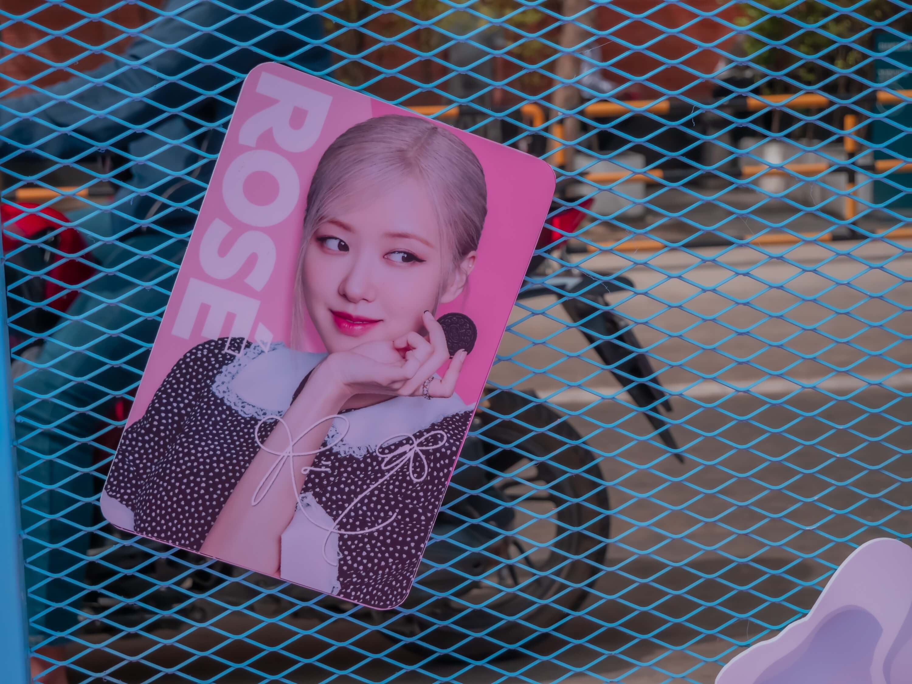 ロゼ（BLACKPINK）の魅力は唯一無二｜メイクやスキンケア方法などを紹介 - NewSphere