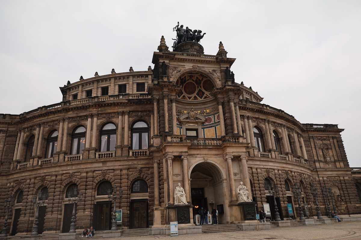 ゲーテ街道を巡る旅 ライプツィヒからドレスデンへ - NewSphere | Signpost