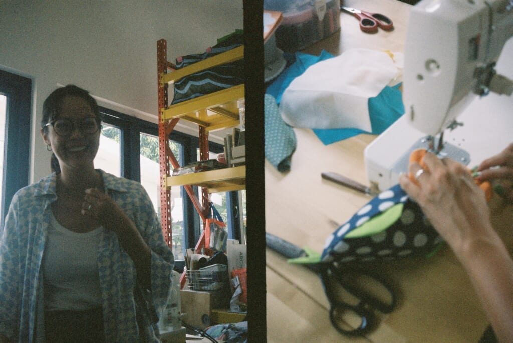 日常の面白いストーリーを物作りに 『YABAI YABAI』デザイナー Stacy Tanさんインタビュー - NewSphere ...