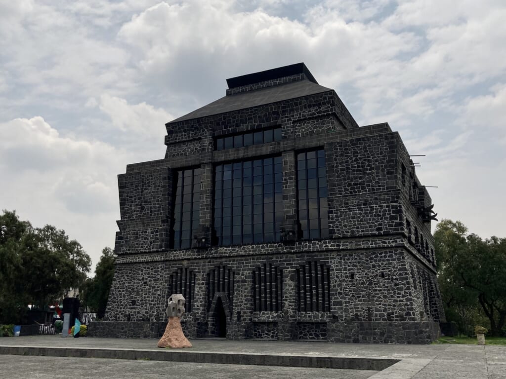 フリーダ・カーロとディエゴ・リベラ メキシコシティの2人の足跡 - NewSphere | Signpost