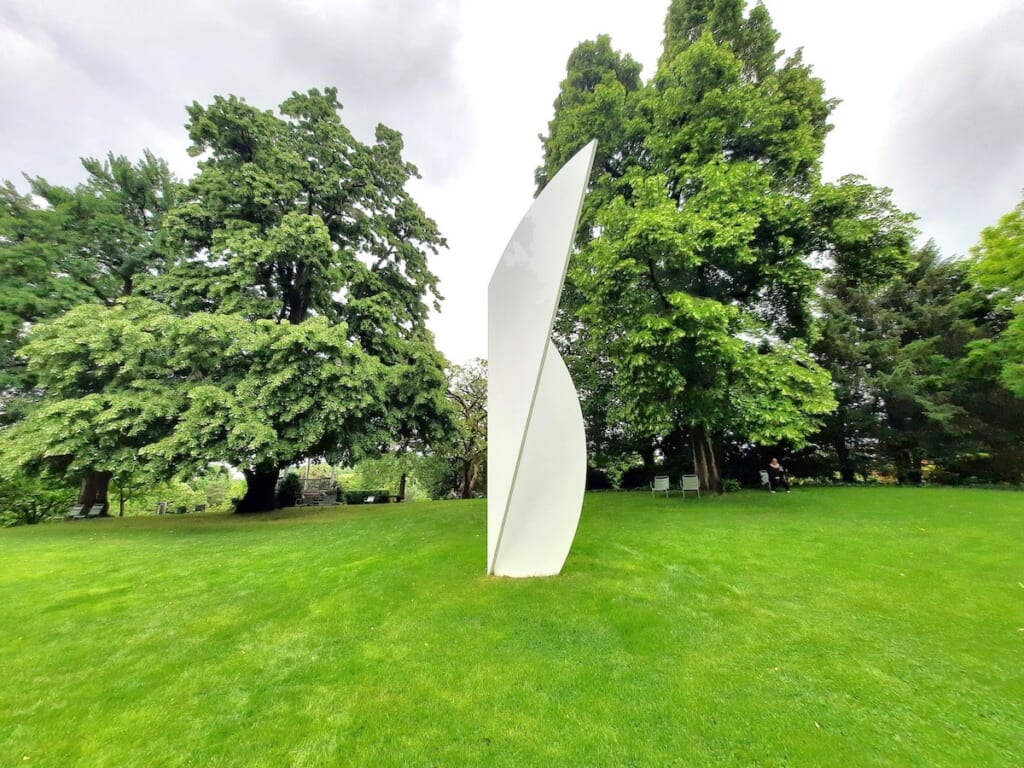 スイス、バイエラー財団の夏のグループ展 一流アートの “劇場” で遊ぶひととき - NewSphere | DIRECTION