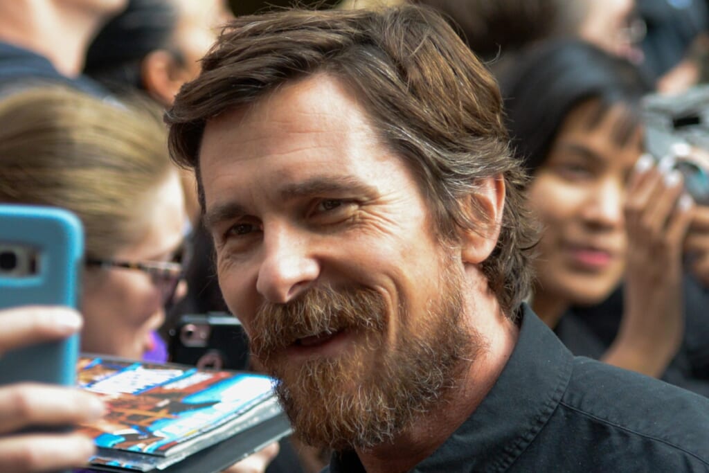 アメリカじゃない！ クリスチャン・ベールの出身はどこ？ - NewSphere