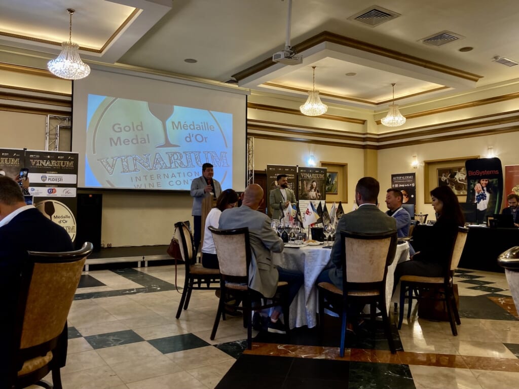 ルーマニアのワイン街道をゆく 赤ワインの故郷、デアル・マーレへ - NewSphere | Signpost